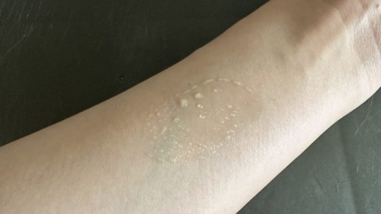 純水ビタミンCでトーンアップ！COSRX ザ·ビタミンC23セラム レビュー